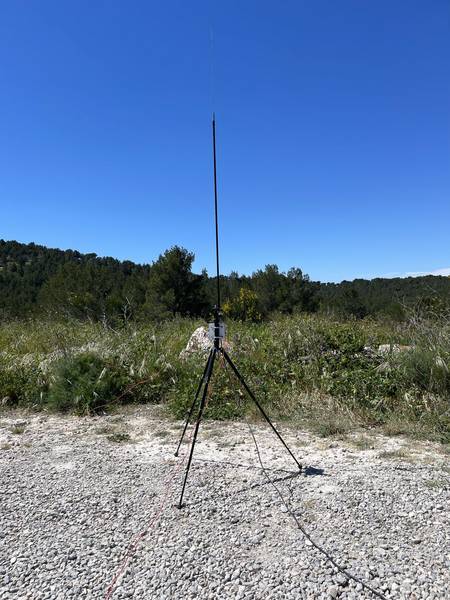 AMPRO 11m: Redécouvrez le 27MHz en Mobile